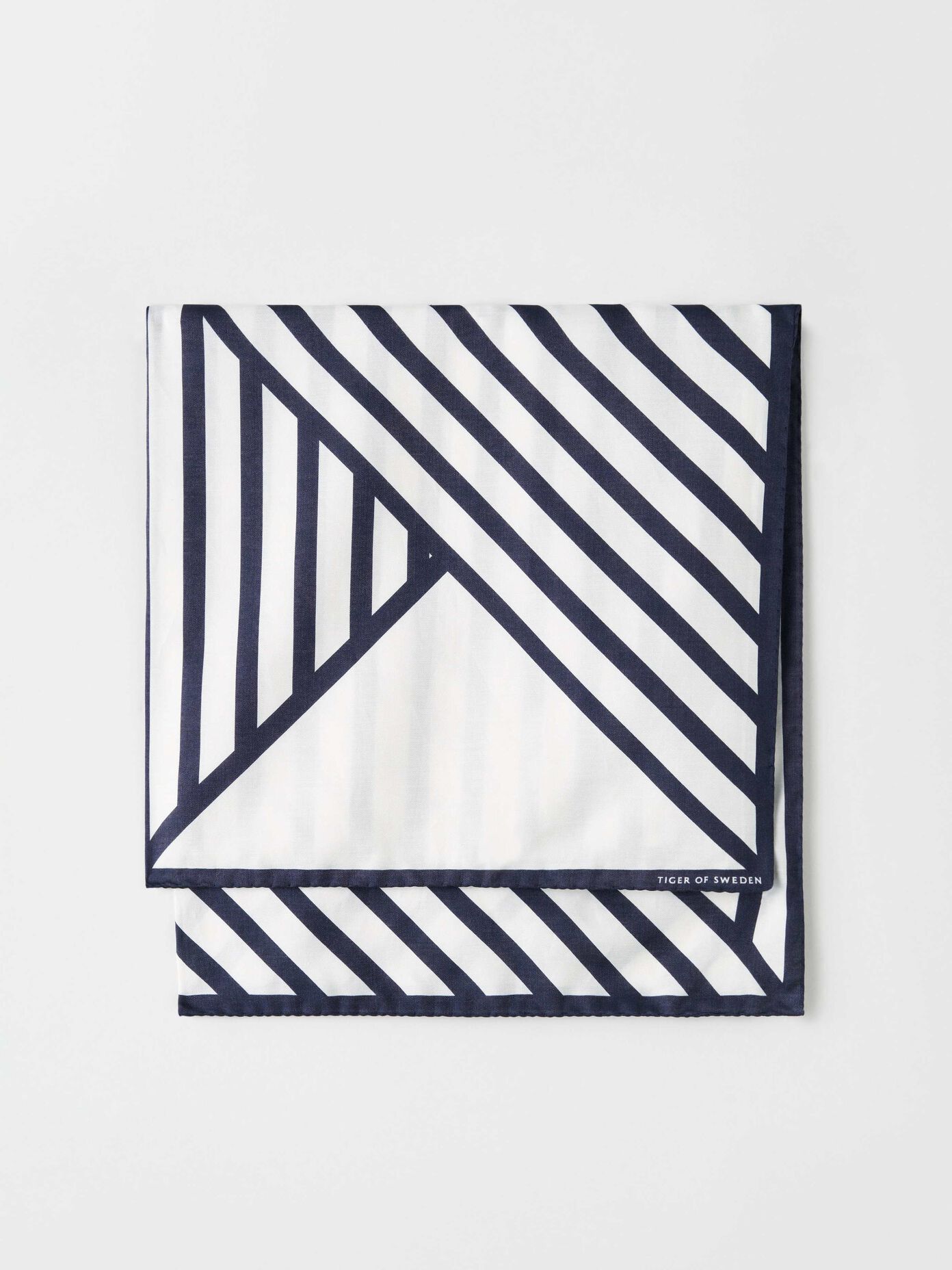 Accessories - Discover men's accessories online at Tiger of Sweden